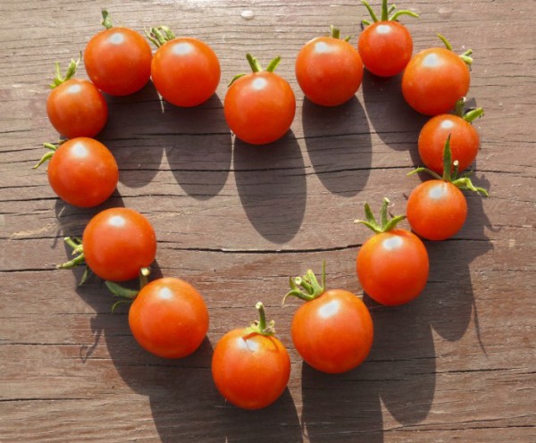 Tomato face masks for skin care - Women Daily Magazine