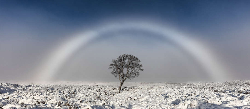 gorgeous-photo-rare-ghost-rainbow-snapped-scotland - Women Daily Magazine