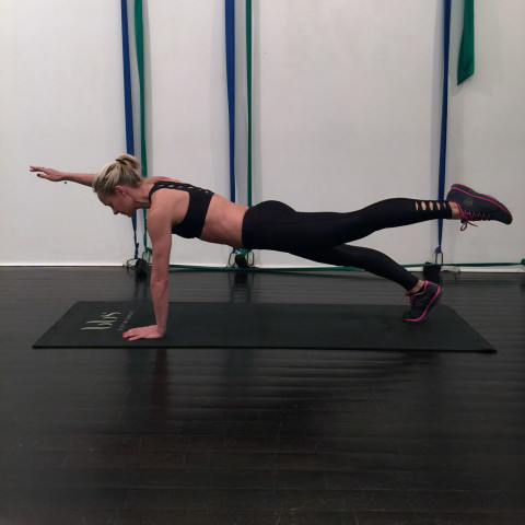 Get Your Body Into Shape With the 15-Day Plank Challenge - Women Daily ...