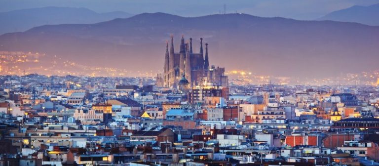 why-barcelona-is-the-perfect-city-break - Women Daily Magazine