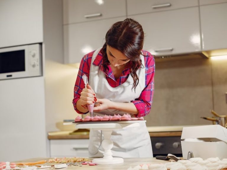 The Modern Baker: Reinventing Classic Desserts